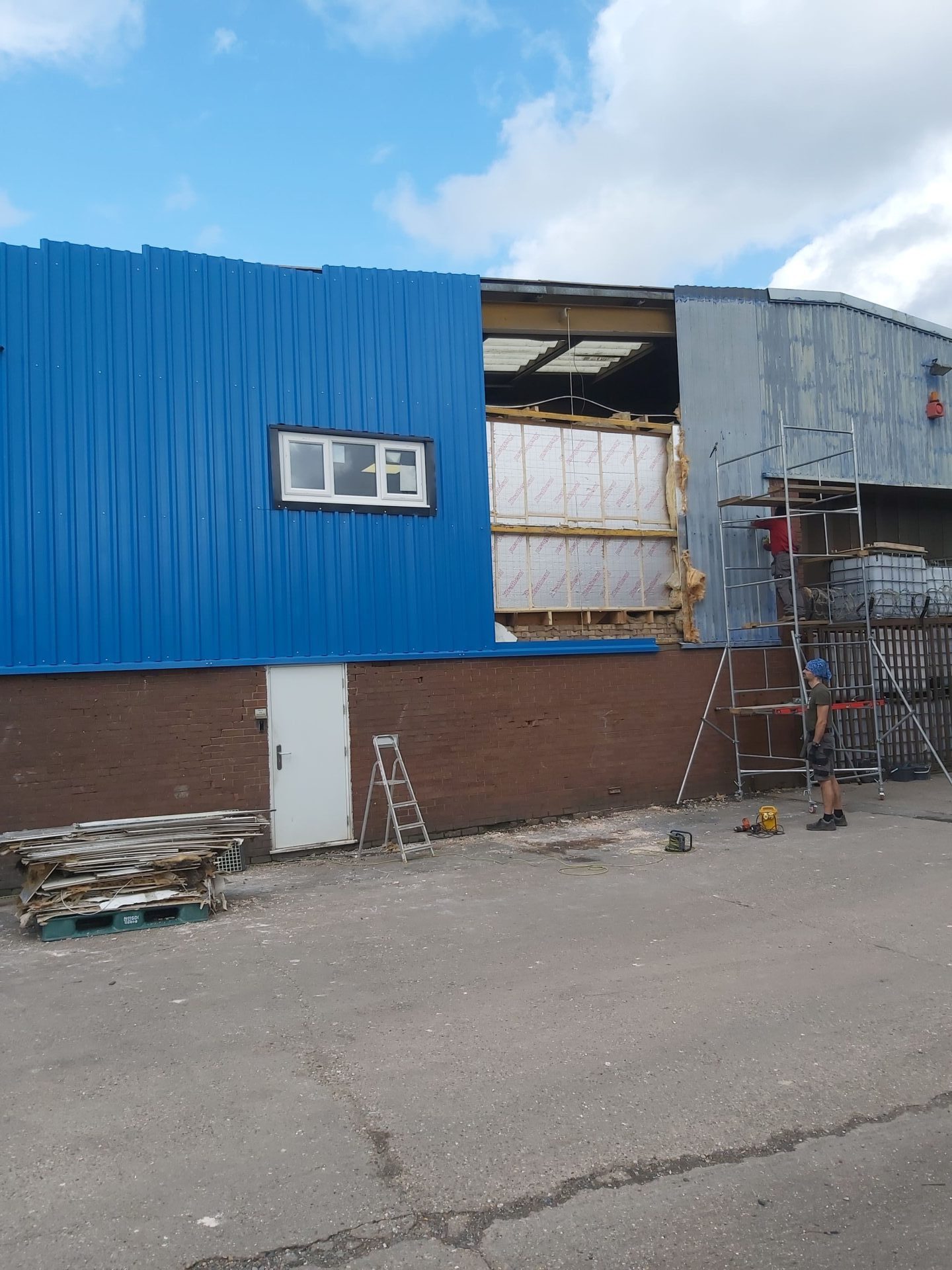 Commercial Metal Roofing & Wall Cladding Tamworth